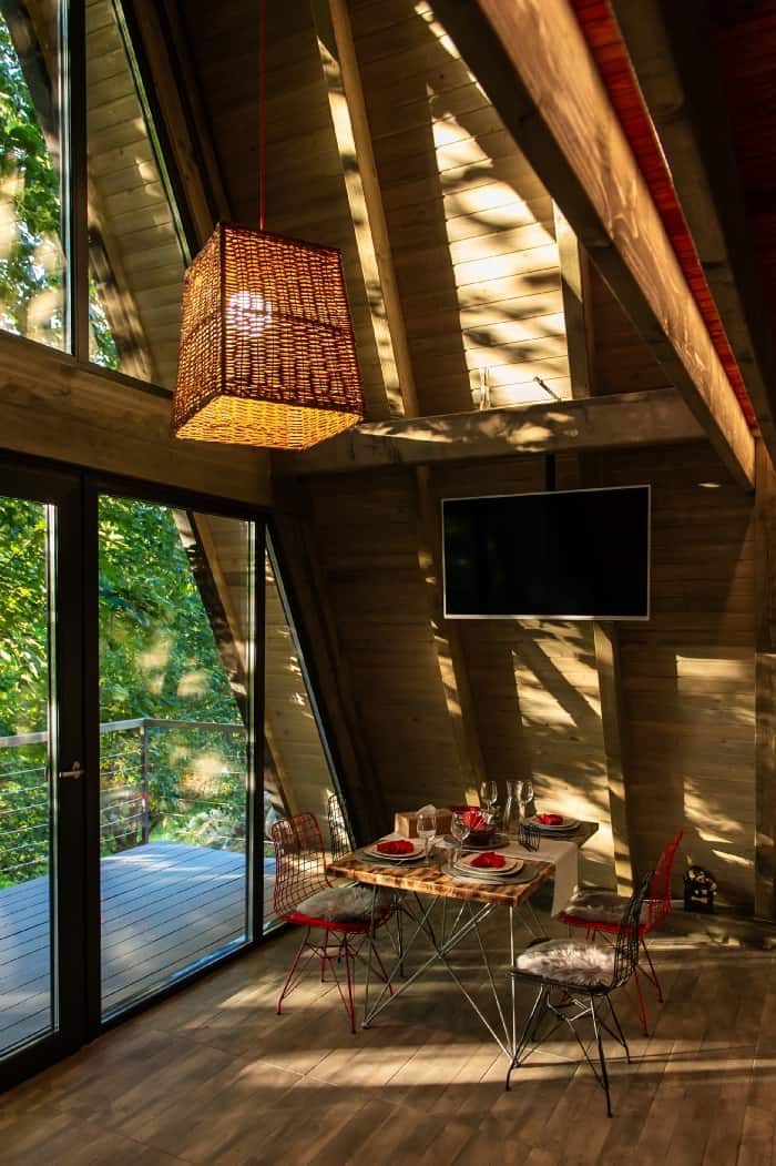 Top 10 cele mai frumoase cabane de închiriat din România - iTurist.ro