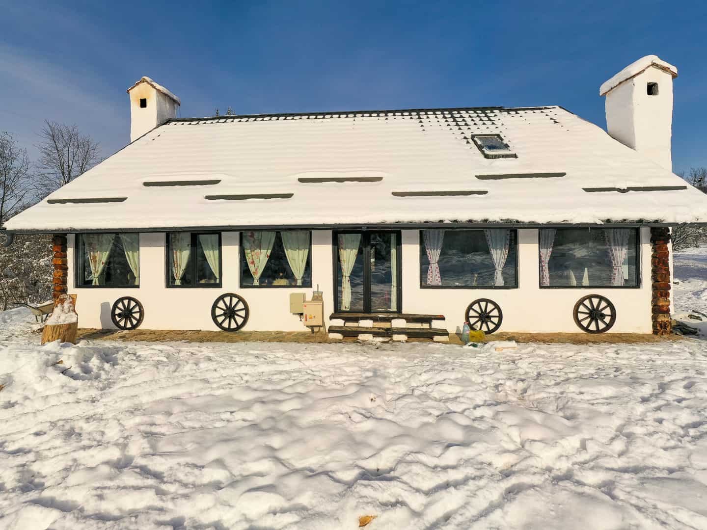 Top 7 cabane rustice și case tradiționale la munte - iTurist.ro