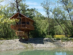 Top 7 căsuțe în copac din România, în mijlocul naturii - iTurist.ro